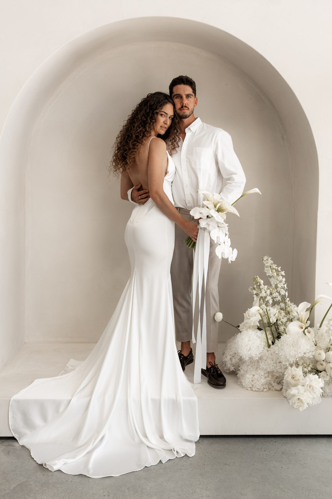 Modern Minimalist Wedding Style - The Bride's Tree